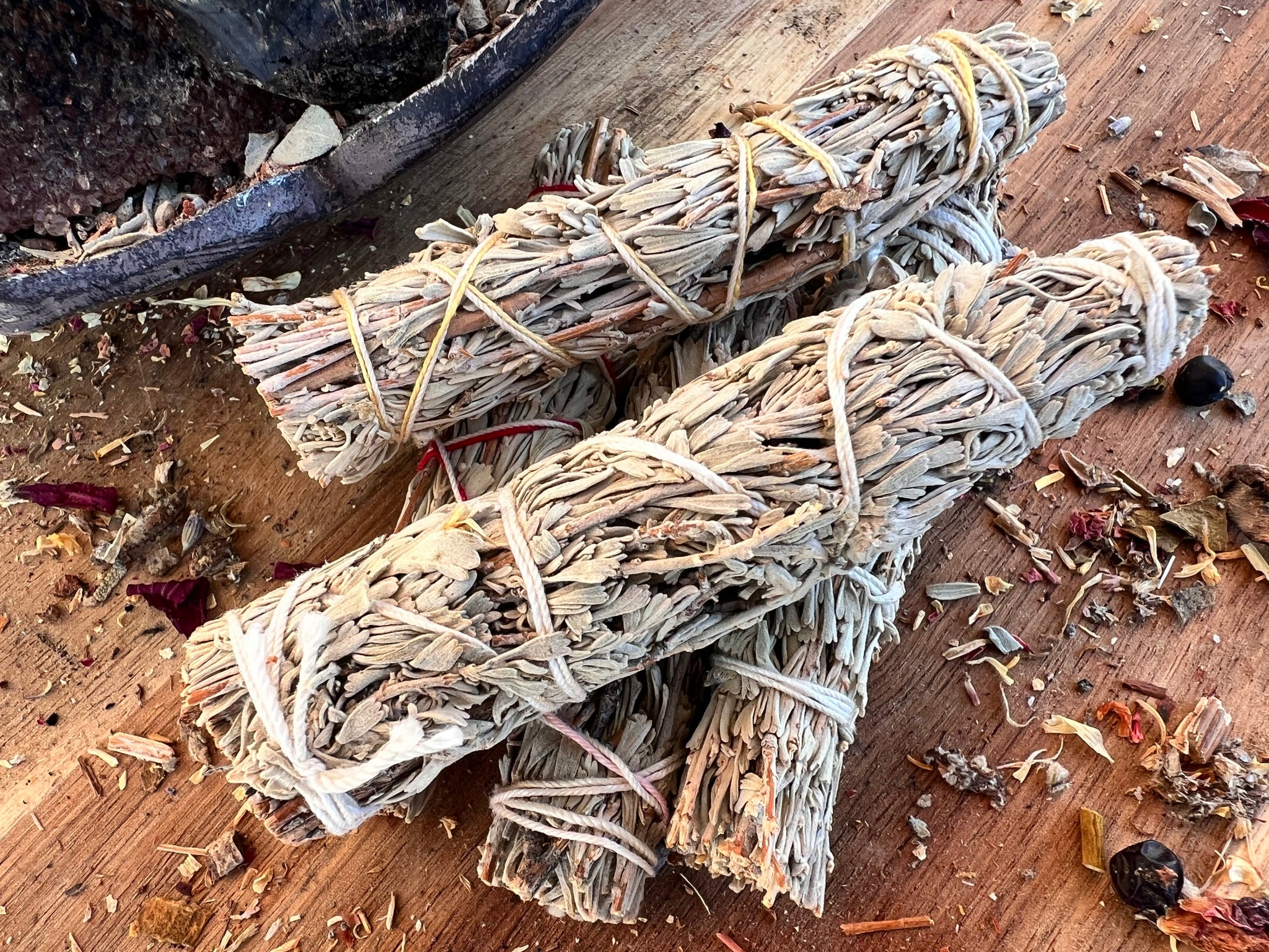 Mug Wort ~ Smudge Stick – Muse Crystals & Mystical Gifts